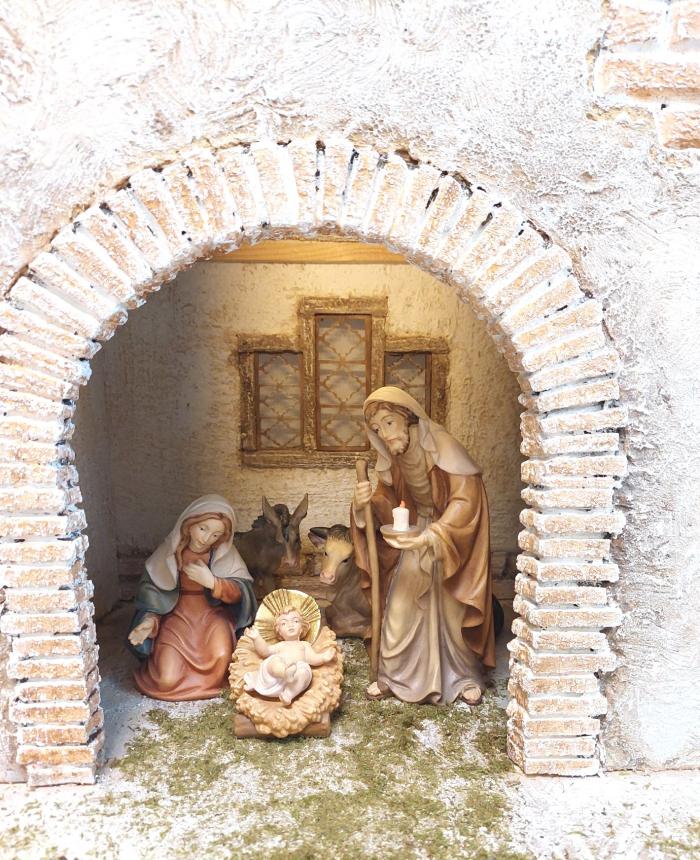 Orientalischer Stall mit Figuren